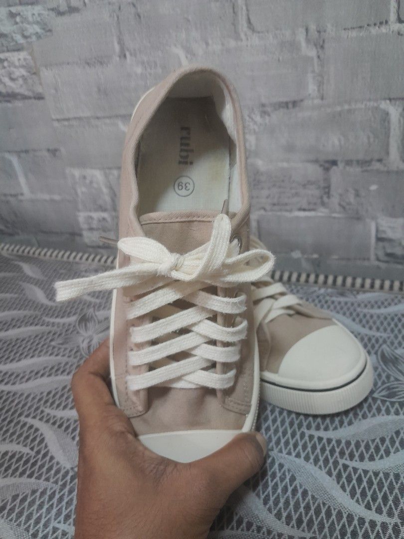 Rubi shoe, Women's Fashion, Footwear, Sneakers on Carousell