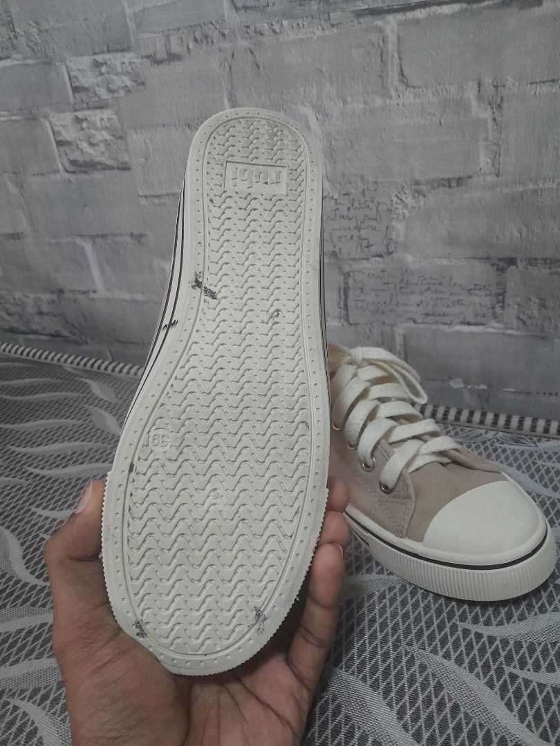 Rubi shoe, Women's Fashion, Footwear, Sneakers on Carousell