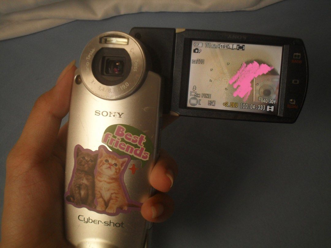 Samsung ES15 Pink Digital Camera Digicam (READ DESCRIPTION) on Carousell