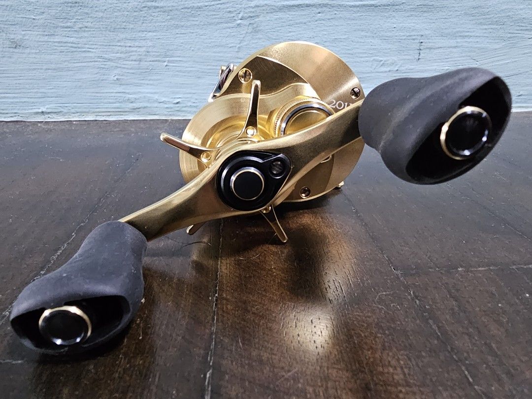 Shimano Calcutta Conquest 201HG (2021 ver), Sports Equipment, Fishing on Carousell