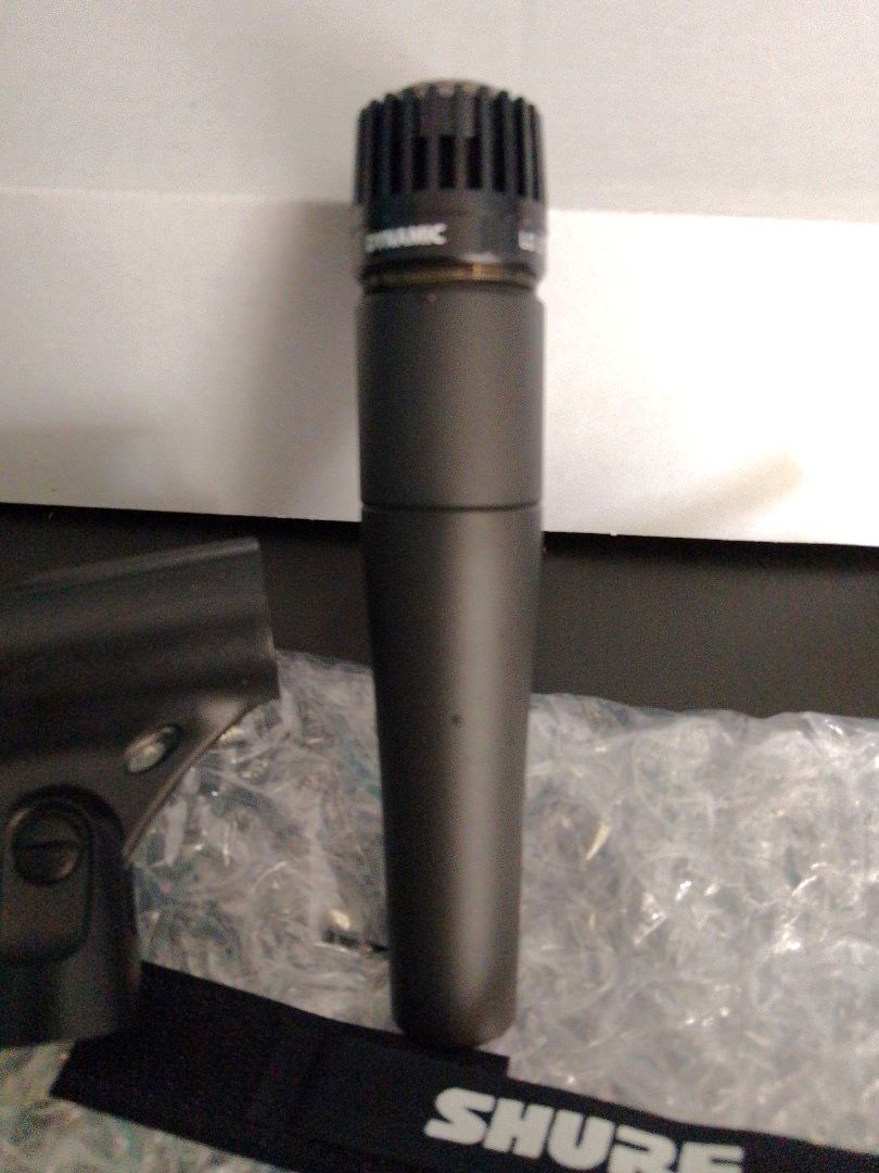 Shure sm57, Hobbies & Toys, Music & Media, Music Accessories on Carousell