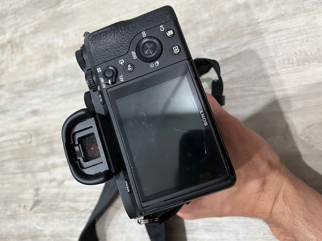 Sony A7ii with FE 24-70mm Zeiss Lens, Photography, Cameras on Carousell