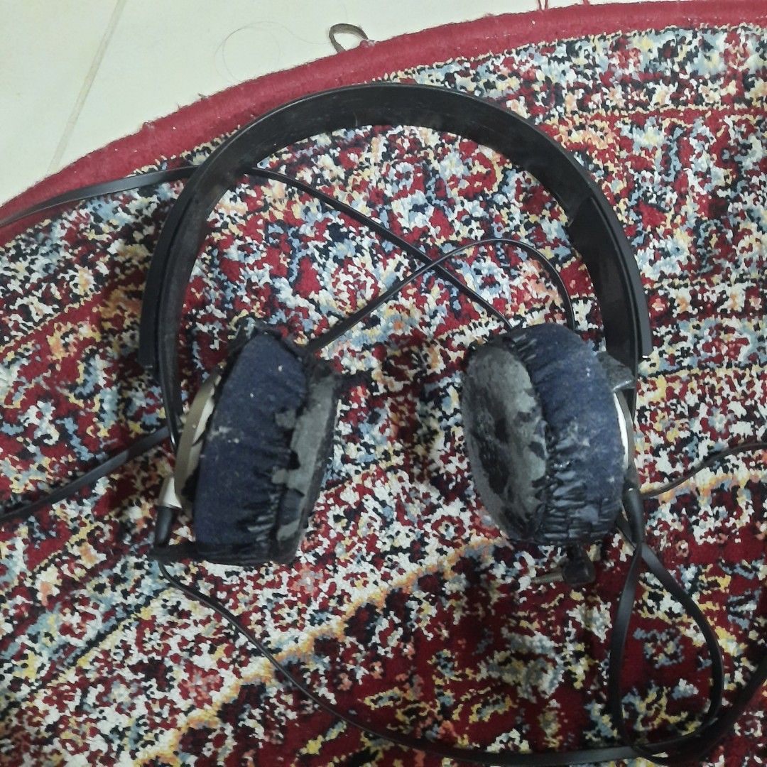 Sony MDR - XB300, Audio, Headphones & Headsets on Carousell