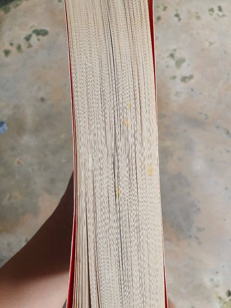 Stuart Turton - Seven Deaths of Evelyn Hardcastle, Hobbies & Toys ...