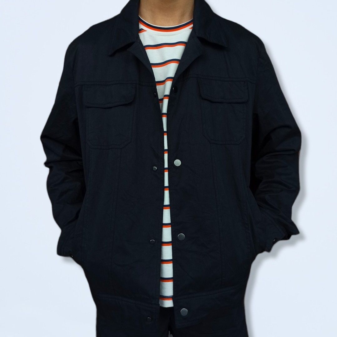 Tate open colar trucker jacket, Fesyen Pria, Pakaian , Atasan di Carousell