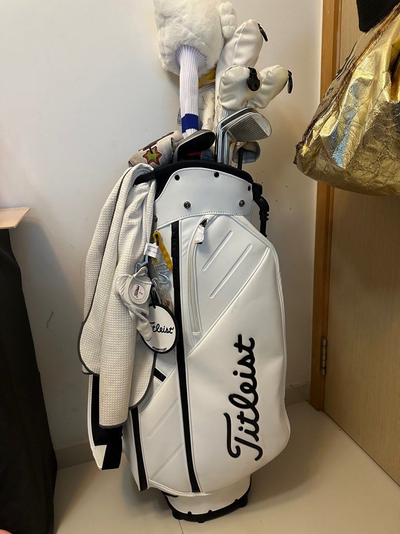 Titleist TB22SXPSK Caddy Stand Bag, Sports Equipment, Sports & Games ...