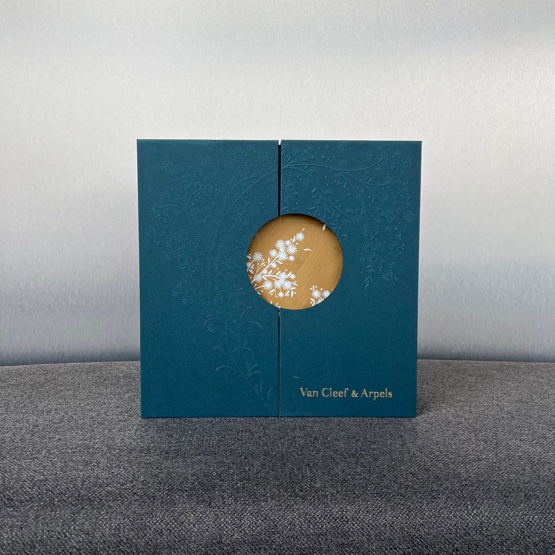 Van Cleef & Arpels VCA Mid Autumn Gift Souvenir, Luxury, Accessories on ...