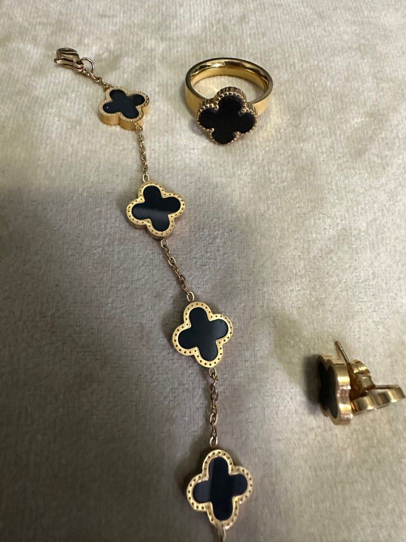 VCA Gold Stainless steel set on Carousell