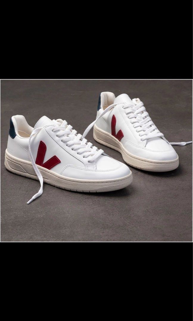 Veja, Men's Fashion, Footwear, Sneakers on Carousell