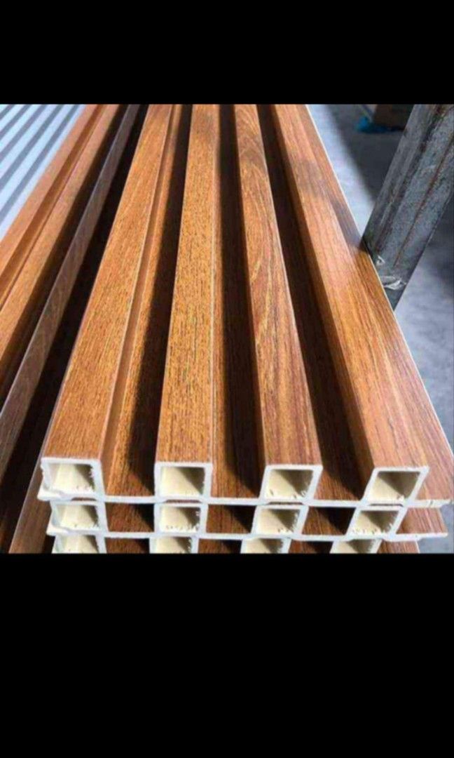 Walling floated panel on Carousell