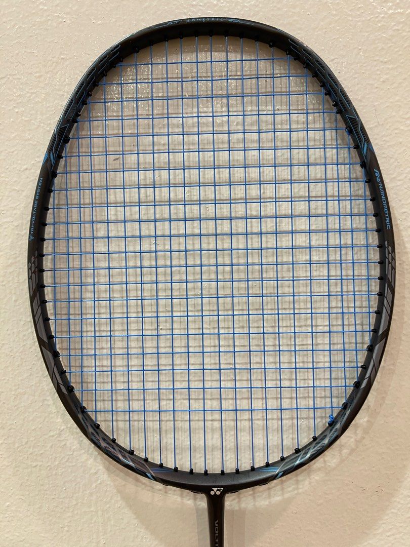 Yonex Voltic Z Force 2, Sports Equipment, Sports & Games, Racket & Ball ...