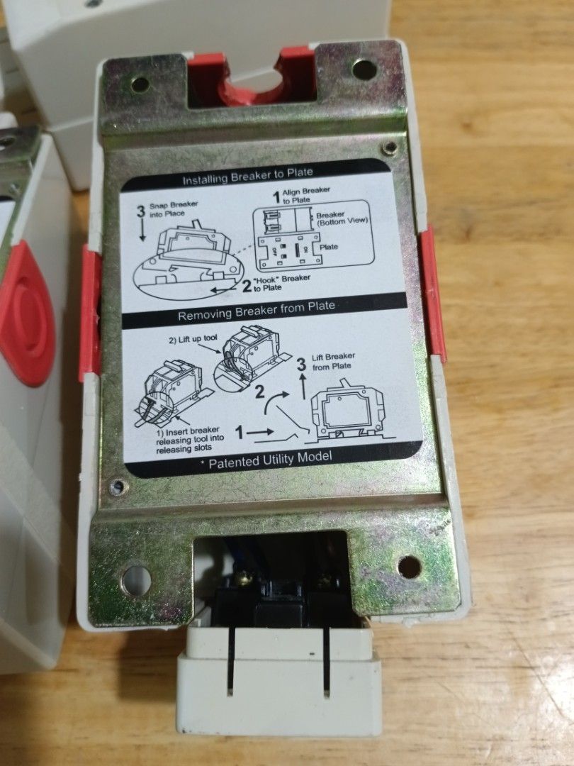 3 unit of Omni Safety Breaker with Outlet 20 ampere, Computers & Tech ...