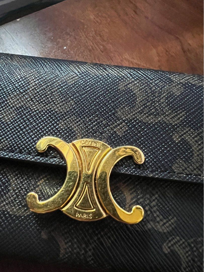 Celine COMPACT WALLET WITH COIN TRIOMPHE IN TRIOMPHE CANVAS, 名牌, 手袋及銀包 ...