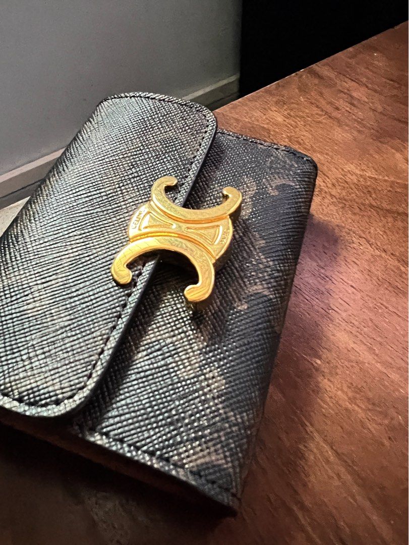 Celine COMPACT WALLET WITH COIN TRIOMPHE IN TRIOMPHE CANVAS, 名牌, 手袋及銀包 ...