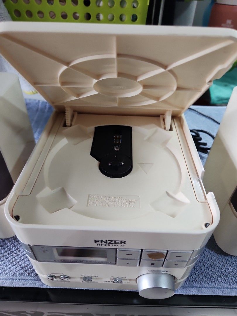 ENZER CD player/ radio, Audio, Portable Music Players on Carousell