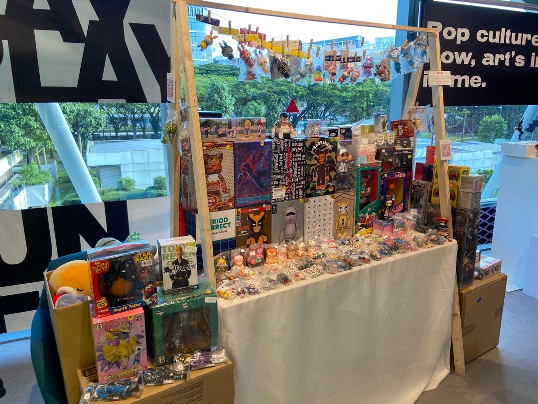 Flea market bearbrick sales be@rbrick funko pop mart popmart sofubi ...