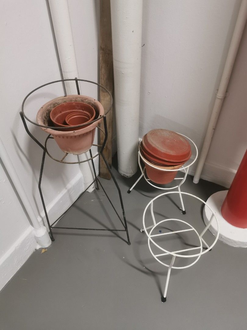 Flower pots stand, Furniture & Home Living, Gardening, Pots & Planters ...