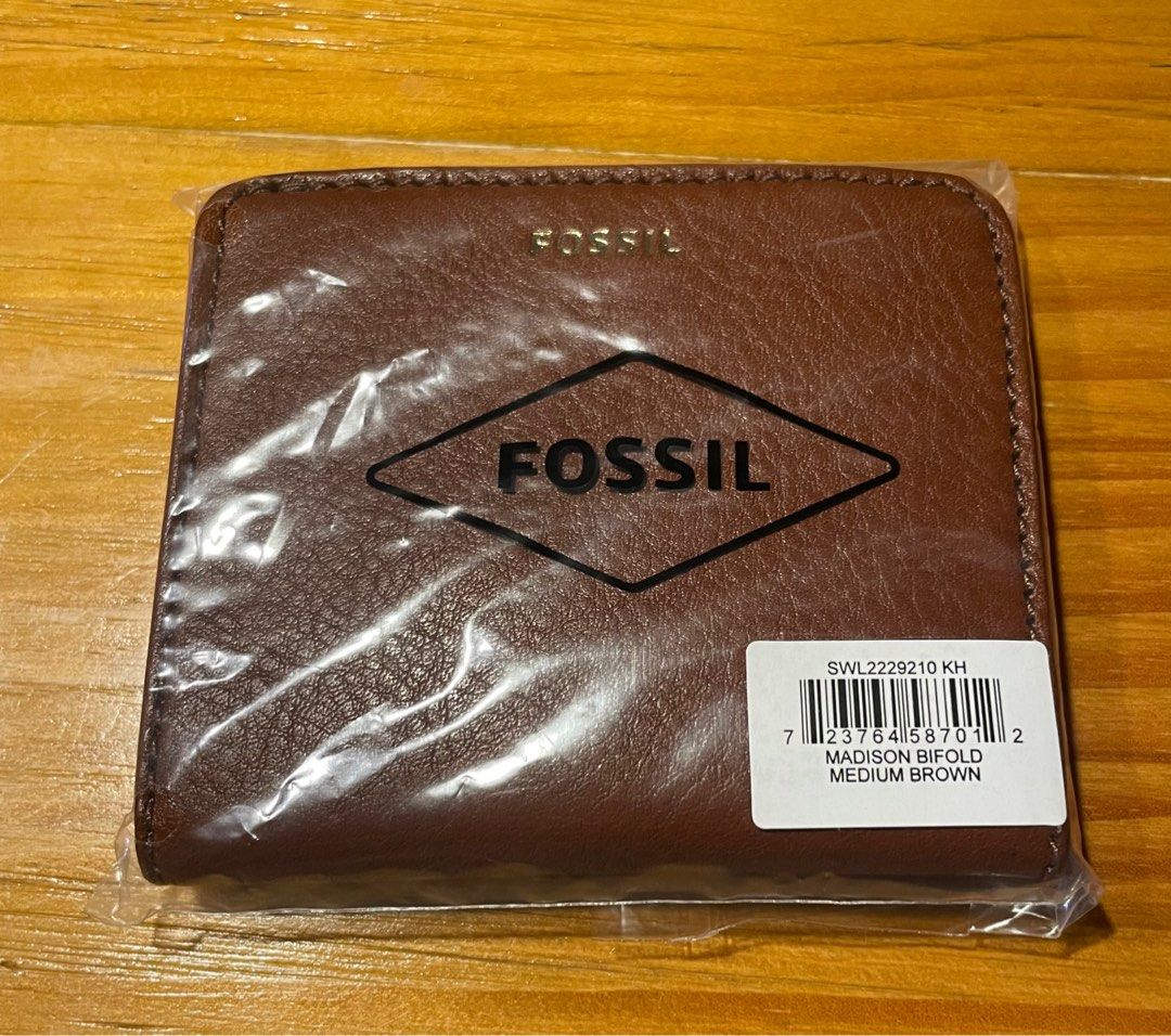 Fossil Madison Small Bifold Wallet, Luxury, Bags & Wallets on Carousell
