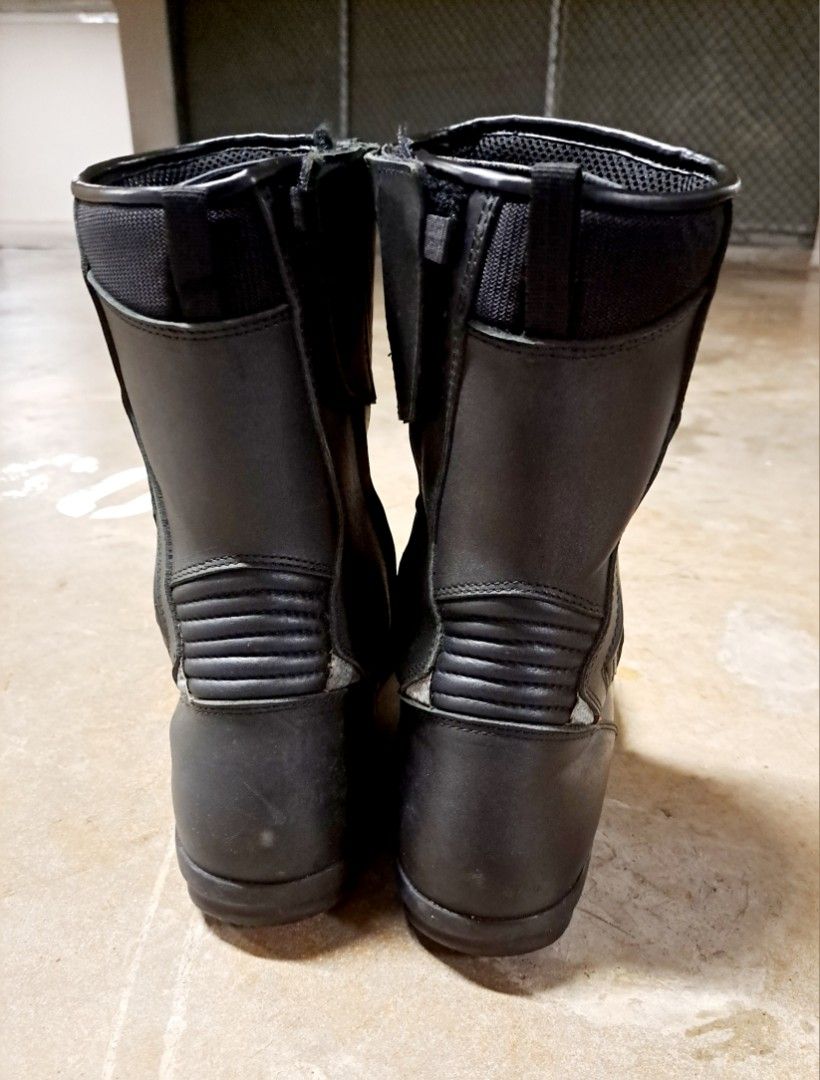 Gaerne motorcycle boot, Motorcycles, Motorcycle Apparel on Carousell