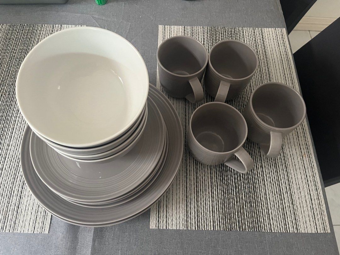 Gibson Home 16 piece dinnerware on Carousell