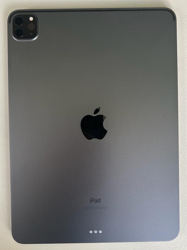 iPad Pro 2nd Gen 11 Inch 256Gb Wifi, not working, Mobile Phones ...