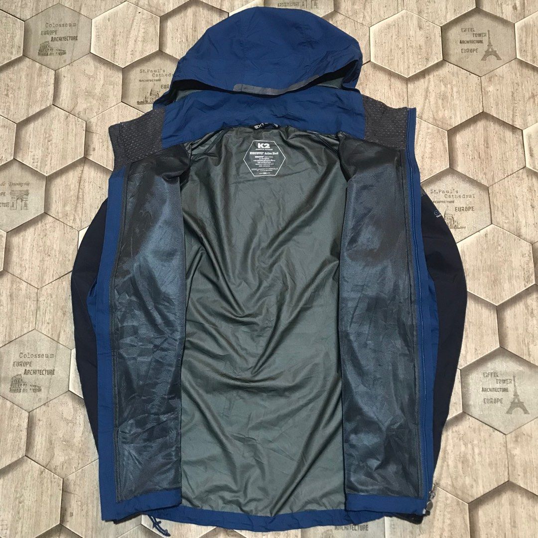 Jaket outdoor, Fesyen Pria, Pakaian , Atasan di Carousell