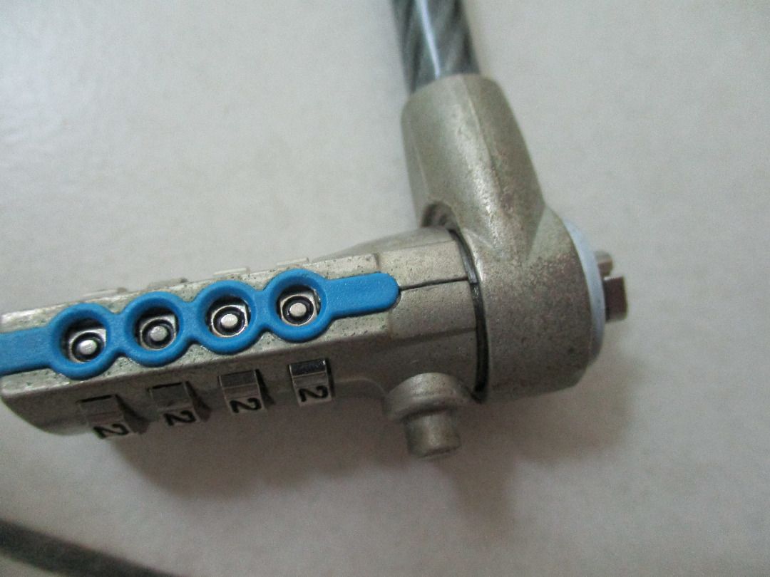 Targus DEFCON CL laptop lock, 4 digits, 7mm thick, 2m long, Computers ...