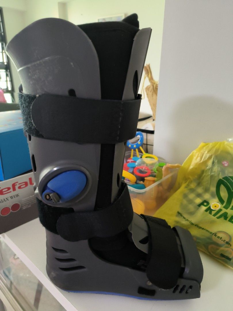 Leg shield, Health & Nutrition, Braces, Support & Protection on Carousell