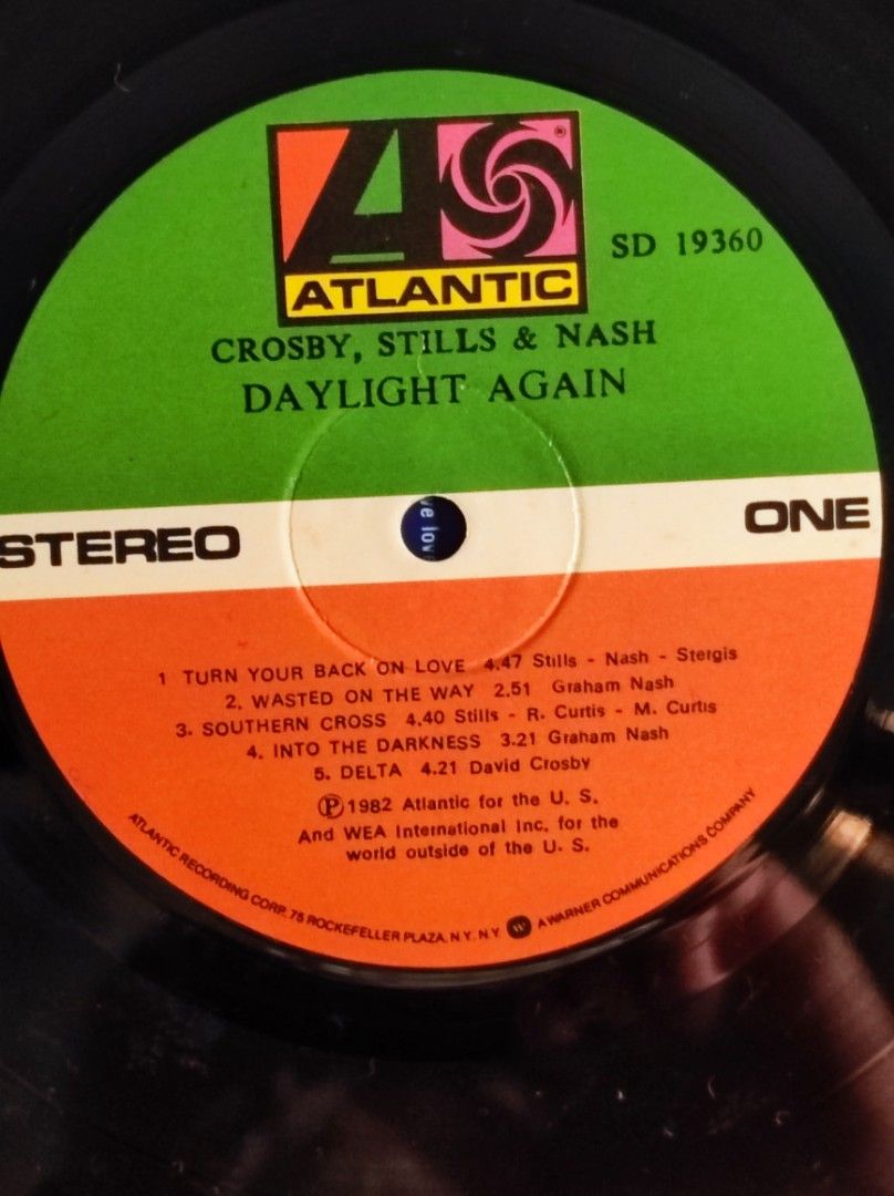 LP Crosby Stills & Nash Daylight Again[LP], Hobbies & Toys, Music ...