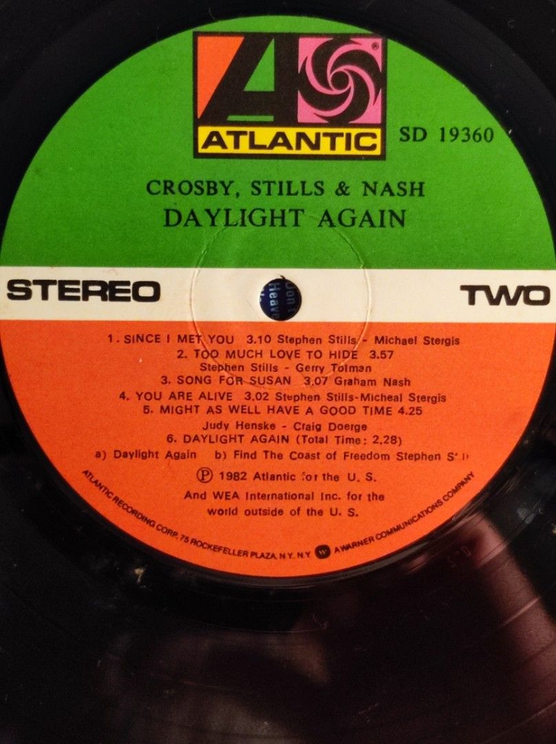 LP Crosby Stills & Nash Daylight Again[LP], Hobbies & Toys, Music ...