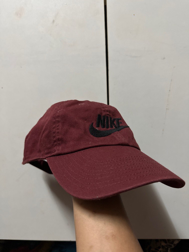 Nike Maroon Cap, Men's Fashion, Watches & Accessories, Caps & Hats on ...
