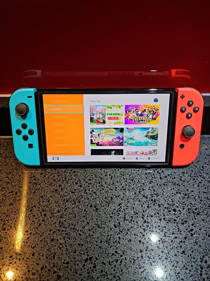 Nintendo Switch Oled Tablet and Joycon, Video Gaming, Video Games ...