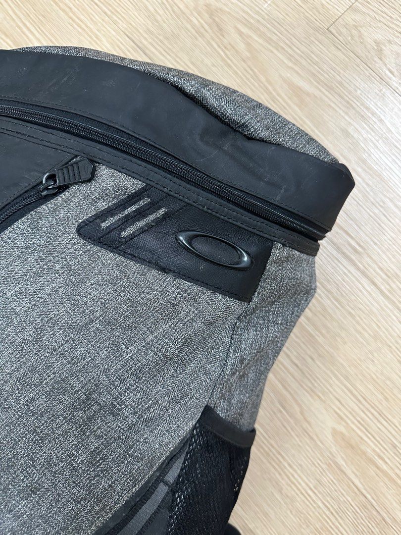 Oakley Red Tag Laptop Backpack, Men's Fashion, Bags, Backpacks on Carousell