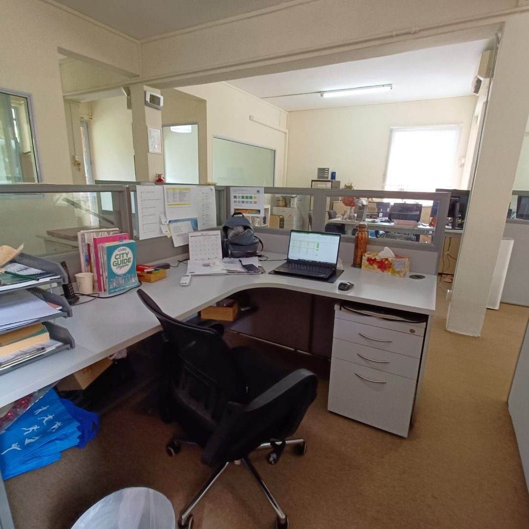 Office Settings Table and Cubicle with Side Drawers, Furniture & Home ...