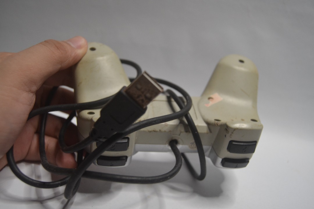 old Video Game Controller CD-R king on Carousell