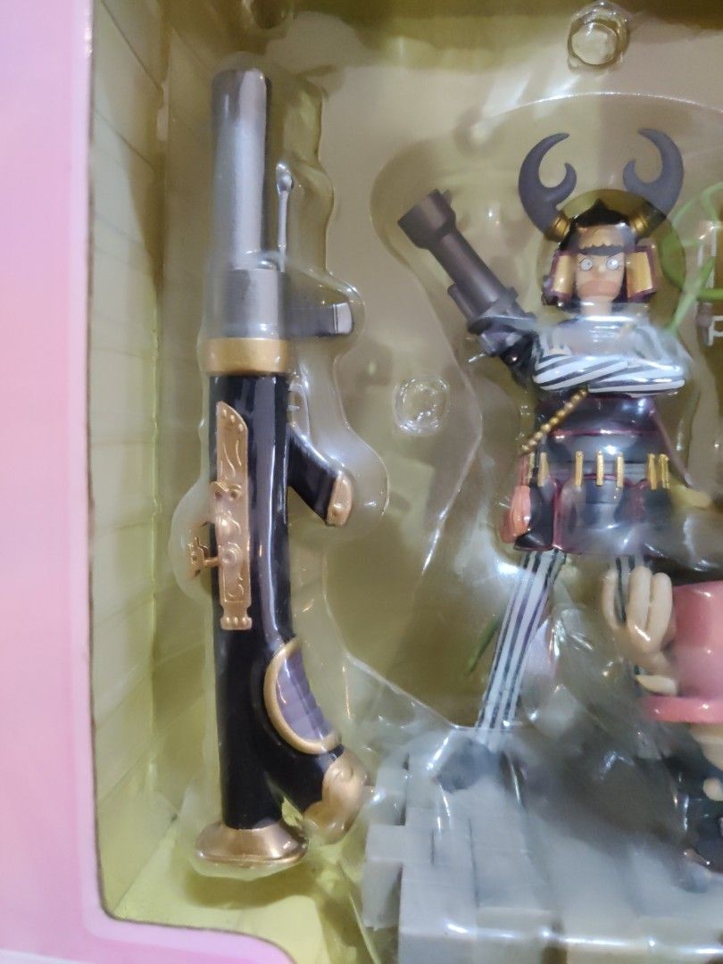 One-piece Usop and Chopper figurine, Hobbies & Toys, Memorabilia ...