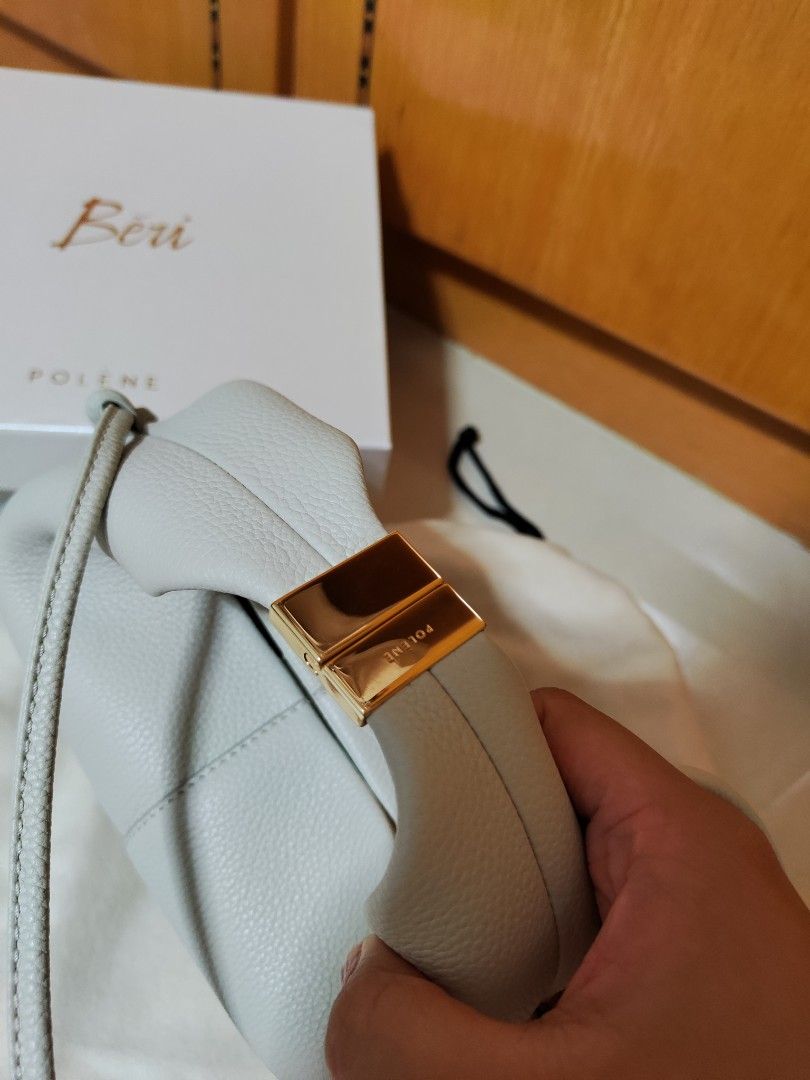 Polene beri chalk color, 女裝, 手袋及銀包, 多用途袋 - Carousell