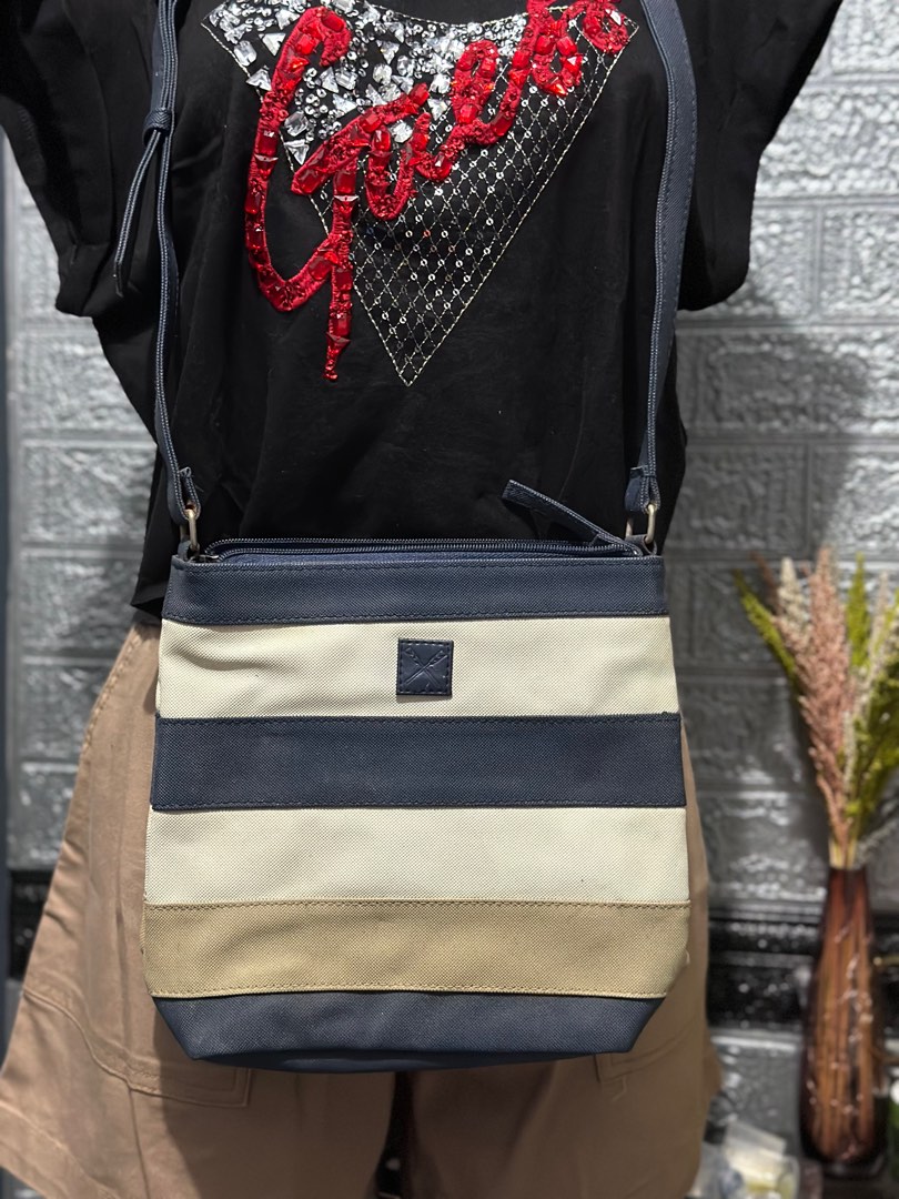 Ragatta, Women's Fashion, Bags & Wallets, Cross-body Bags on Carousell