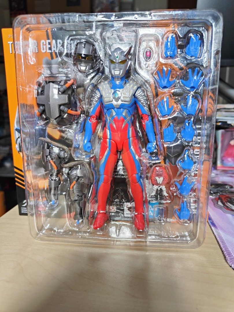 SHF SH Figuarts Ultraman Zero / Tector Gear Zero, Hobbies & Toys, Toys ...