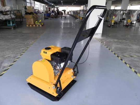 Shinmaywa Plate Compactor T-90 w/ Marine Engine, Commercial ...