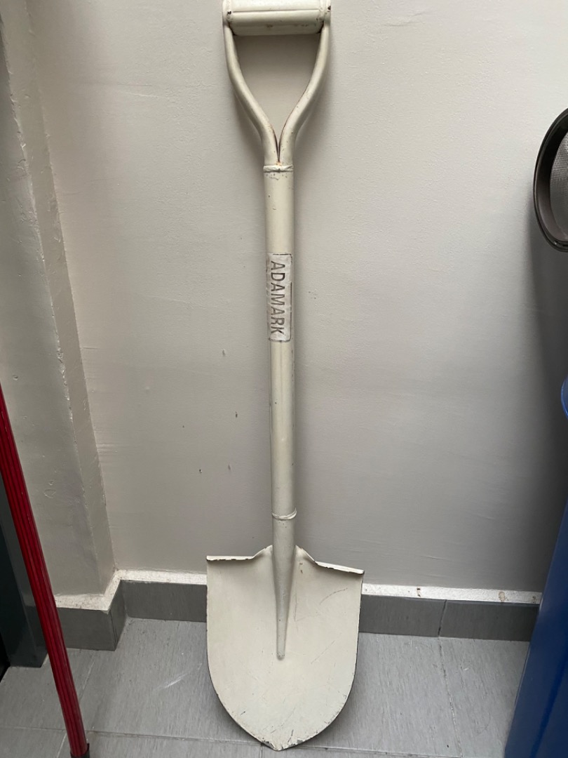 Shovel / penyodok, Furniture & Home Living, Gardening, Gardening Tools ...