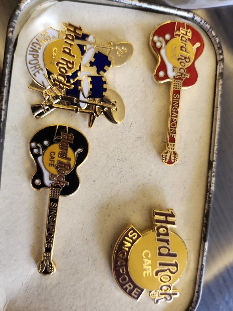 Singapore City Pins Special Edition, Hobbies & Toys, Memorabilia ...