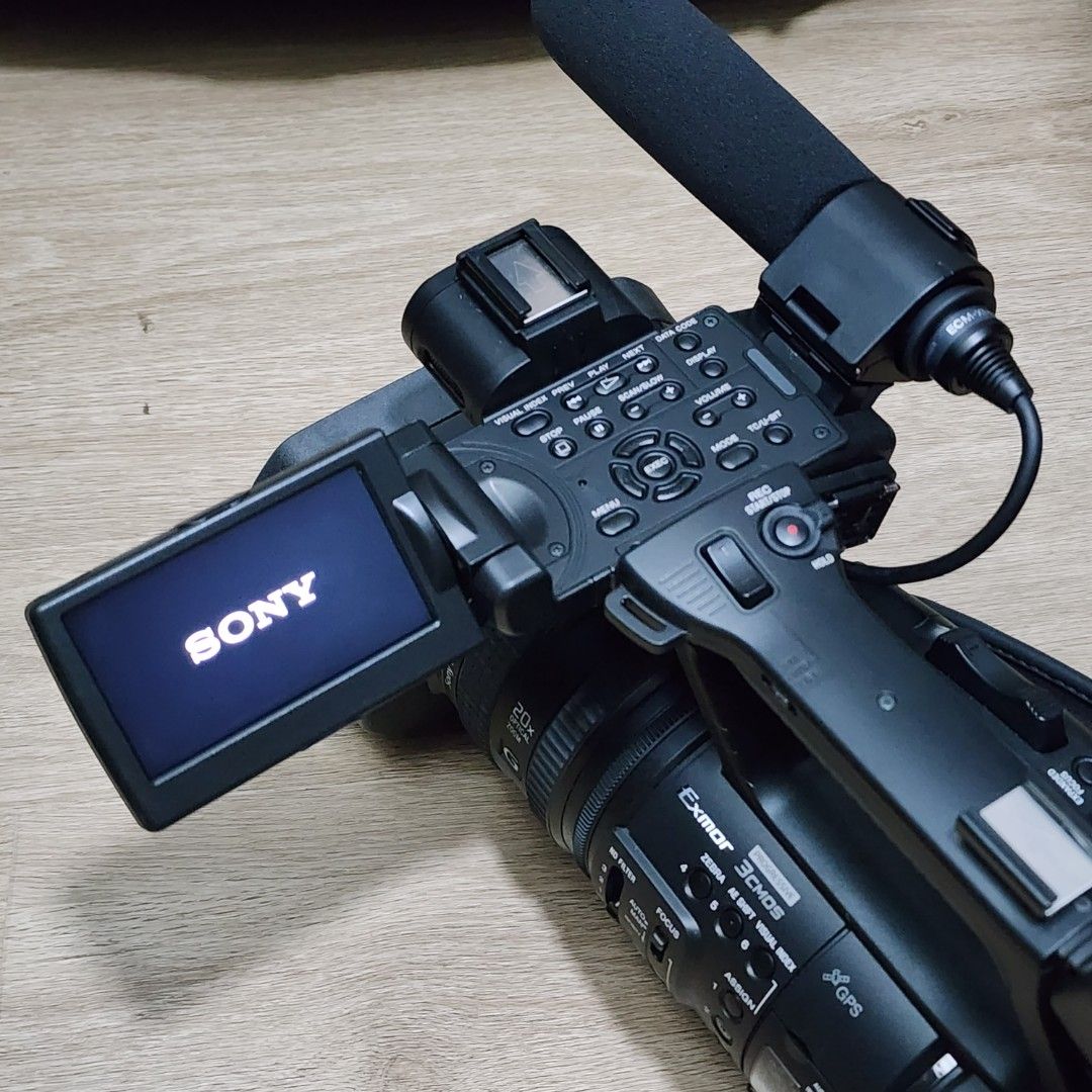 SONY HXR-NX5, Photography, Video Cameras on Carousell
