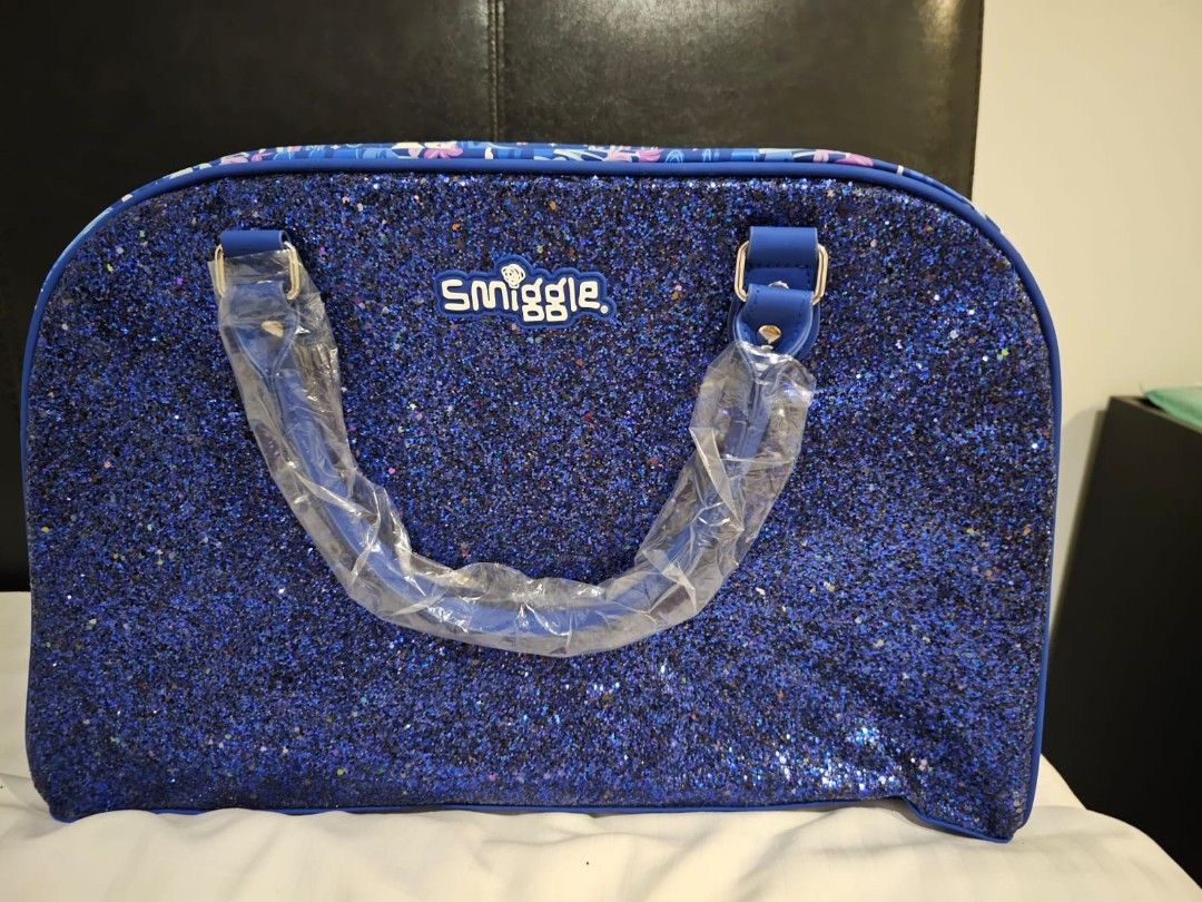 Tas Smiggle Away Weekender Original, Fesyen Wanita, Tas & Dompet di ...