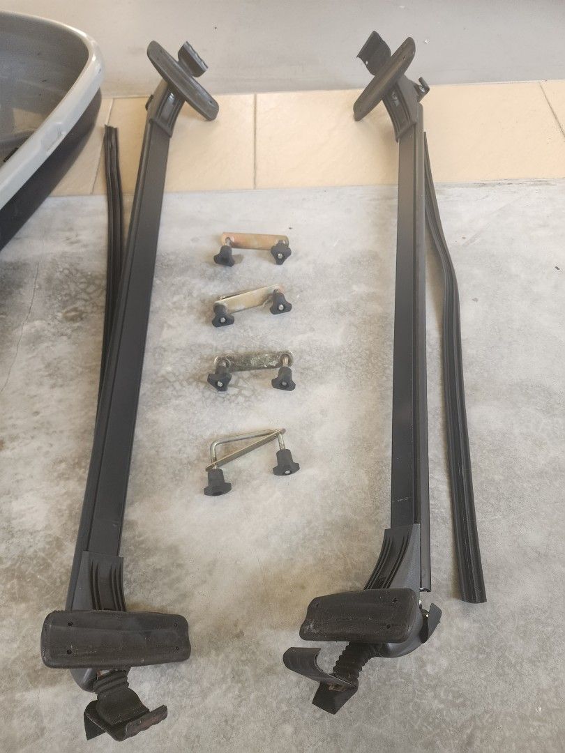 Thule contour roof rack and box, Car Accessories, Accessories on Carousell