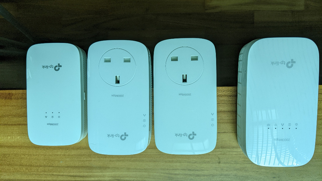 tp-link Powerline Adapter set: Base +2 LAN + Wifi extender (2000Mbps ...