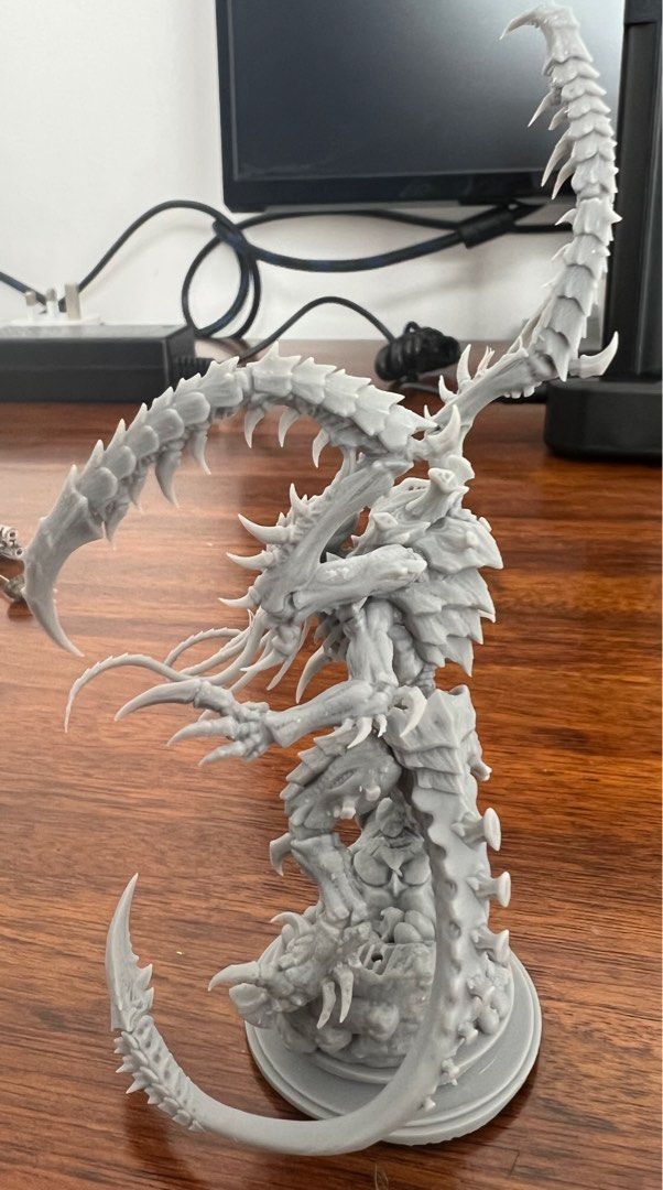Tyranid Lictor deathleaper. Warhammer 40k, 興趣及遊戲, 玩具 & 遊戲類 - Carousell