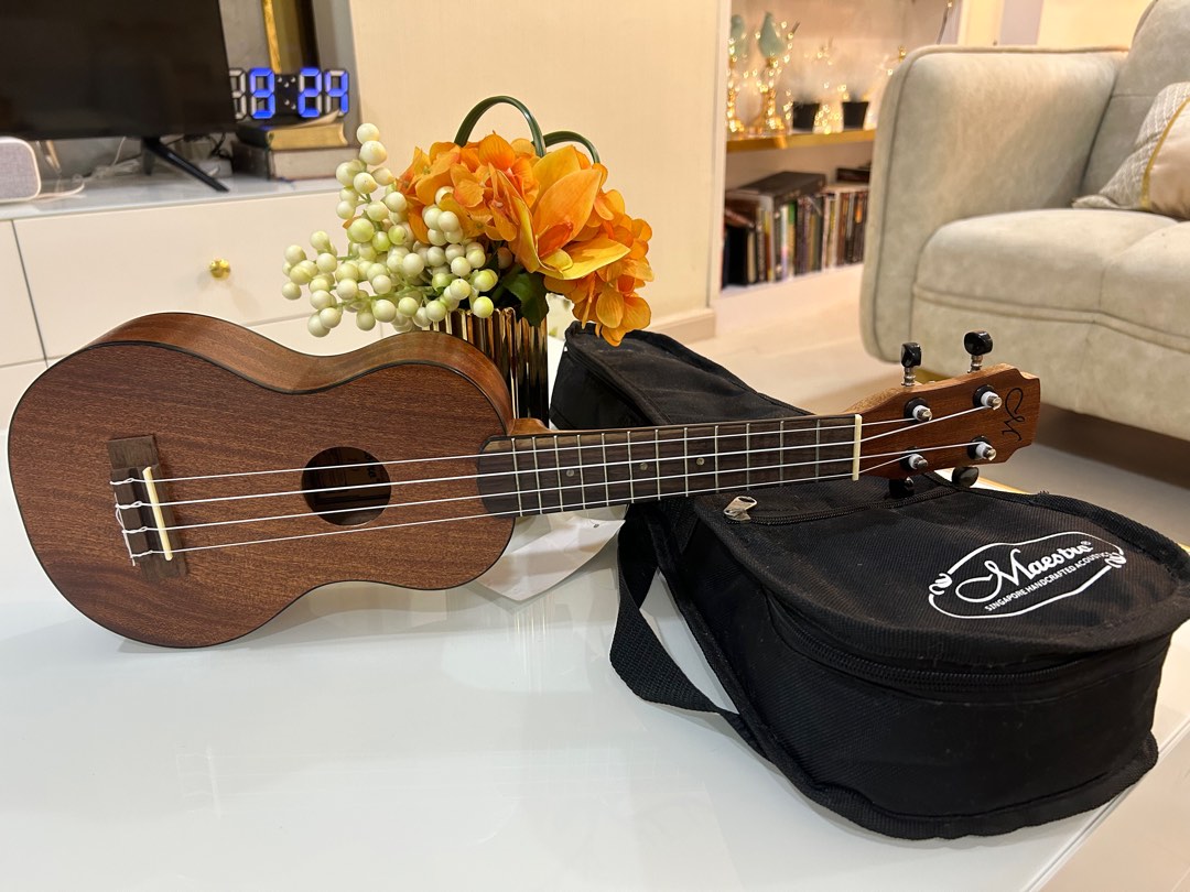 Ukulele, Hobbies & Toys, Music & Media, Musical Instruments on Carousell