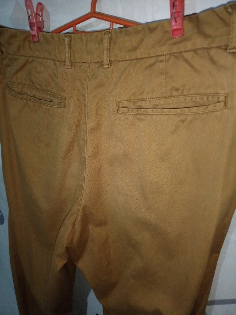 UNIQLO JAGGER PANTS, Men's Fashion, Bottoms, Joggers on Carousell