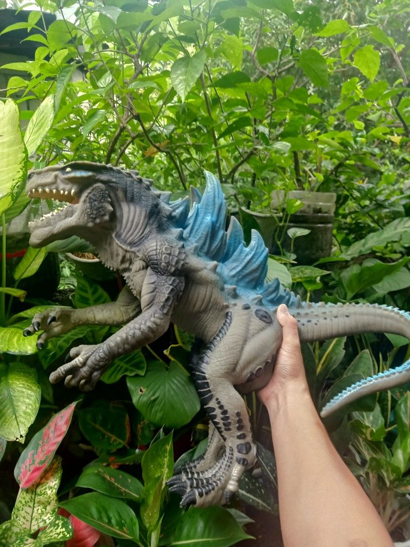 Vintage Godzilla full arm/hand puppet approx 2ft. Long TOHO dated 1998 ...